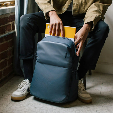 A.R.C. Daypack With ReSpun 100% Recycled Polyester 24L – Incase.com