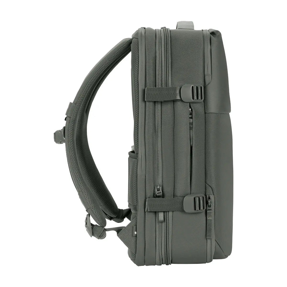 A.R.C. Travel Pack – Incase.com