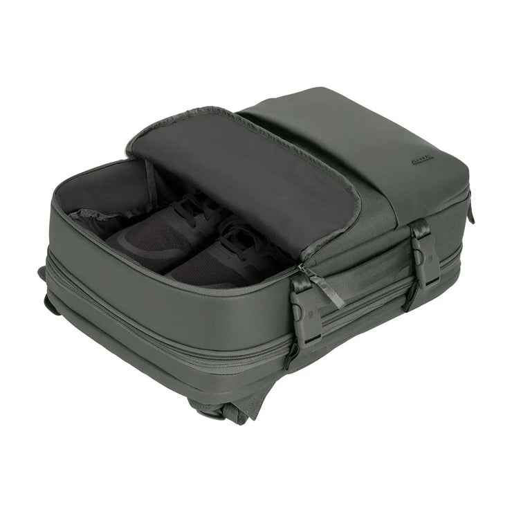 A.R.C. Travel Pack – Incase.com