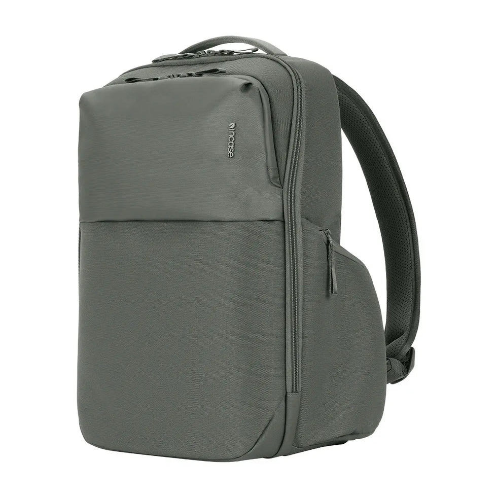 A.R.C. Daypack – Incase.com