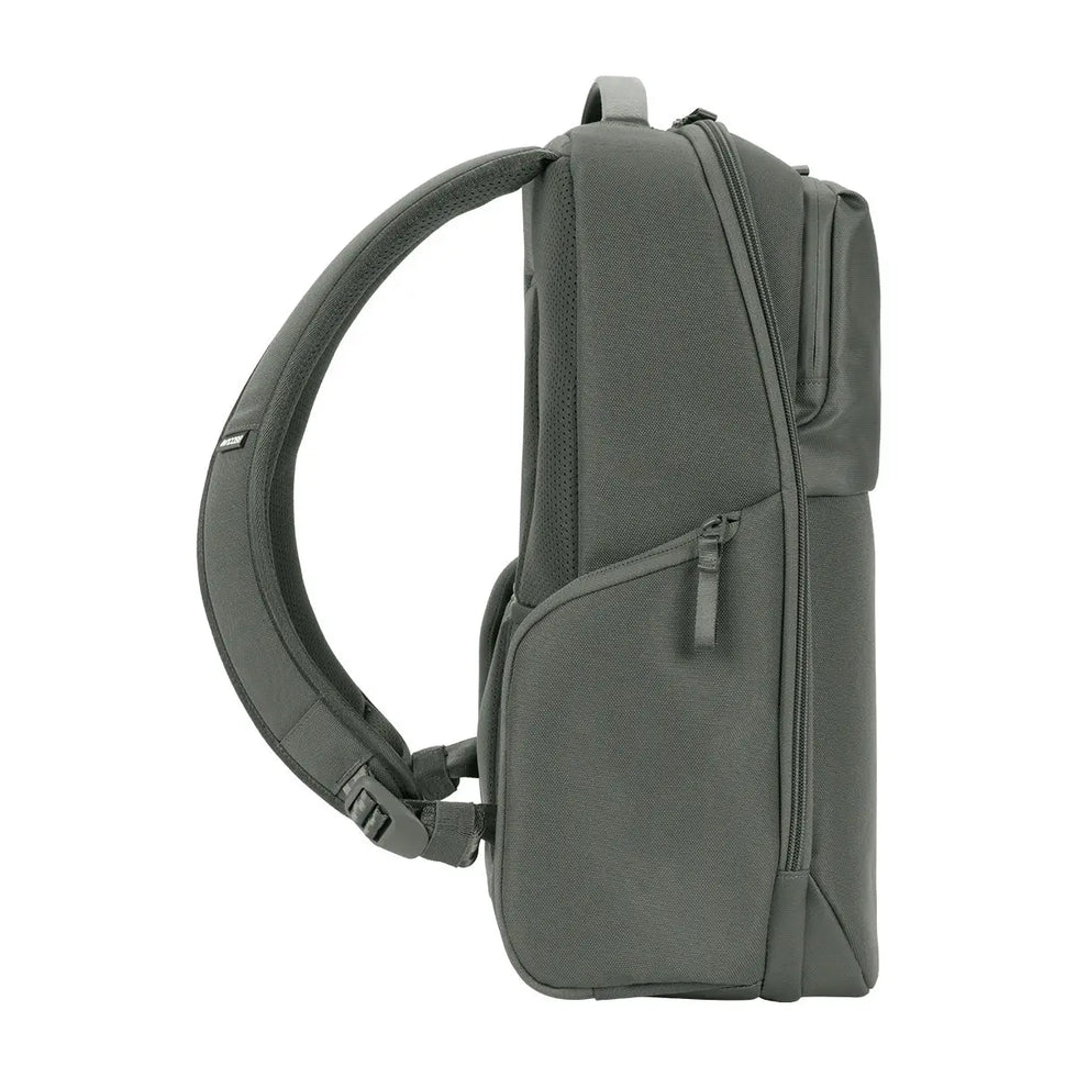 A.R.C. Daypack – Incase.com